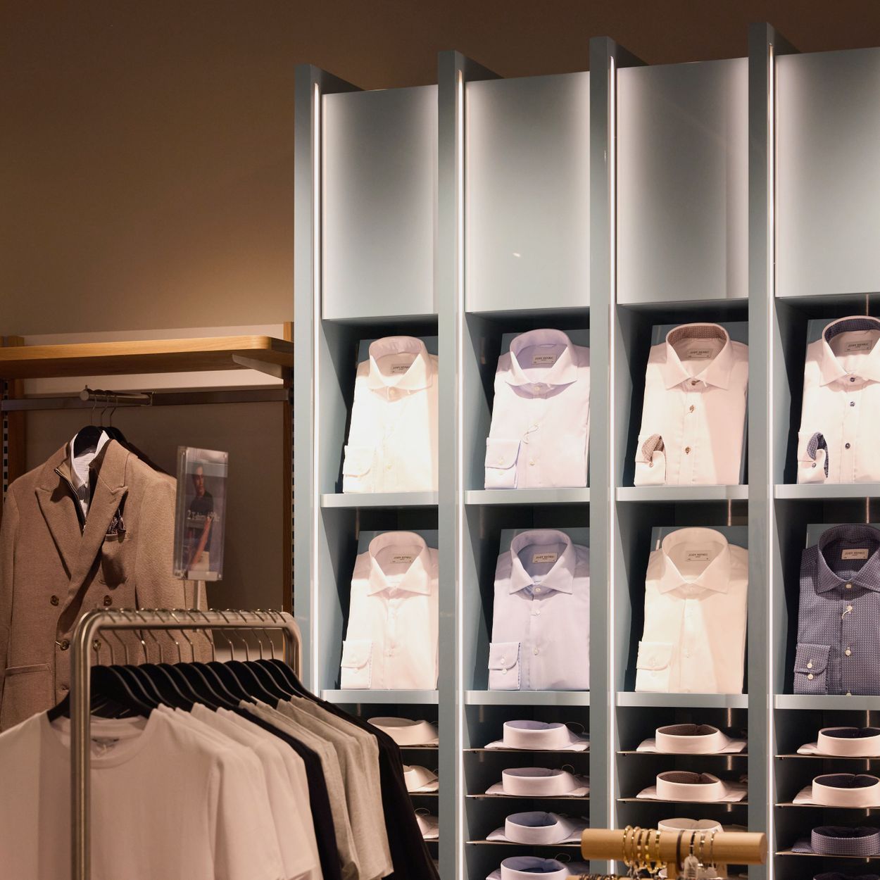 Våra Butiker | John Henric